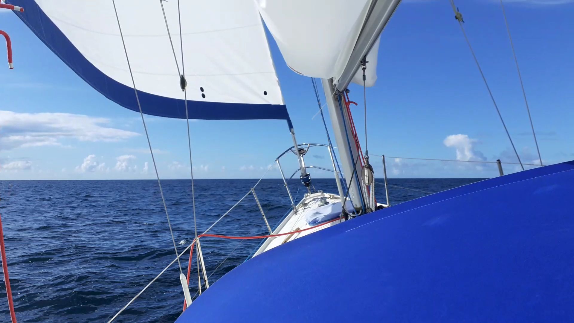 Day sailing – Love Sailing